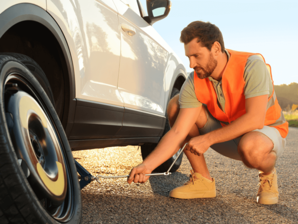 24/7 Emergency Car lockout Service (30 Min) With CDRA